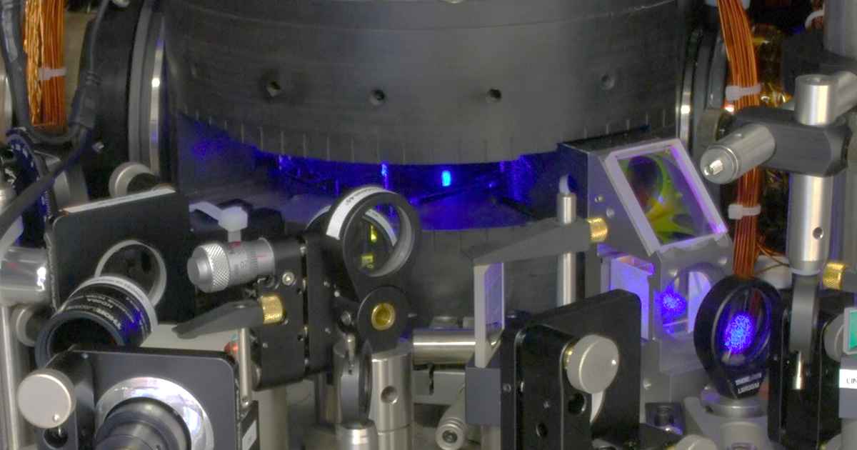 Quantum clocks in the real world - IoP - University of Amsterdam